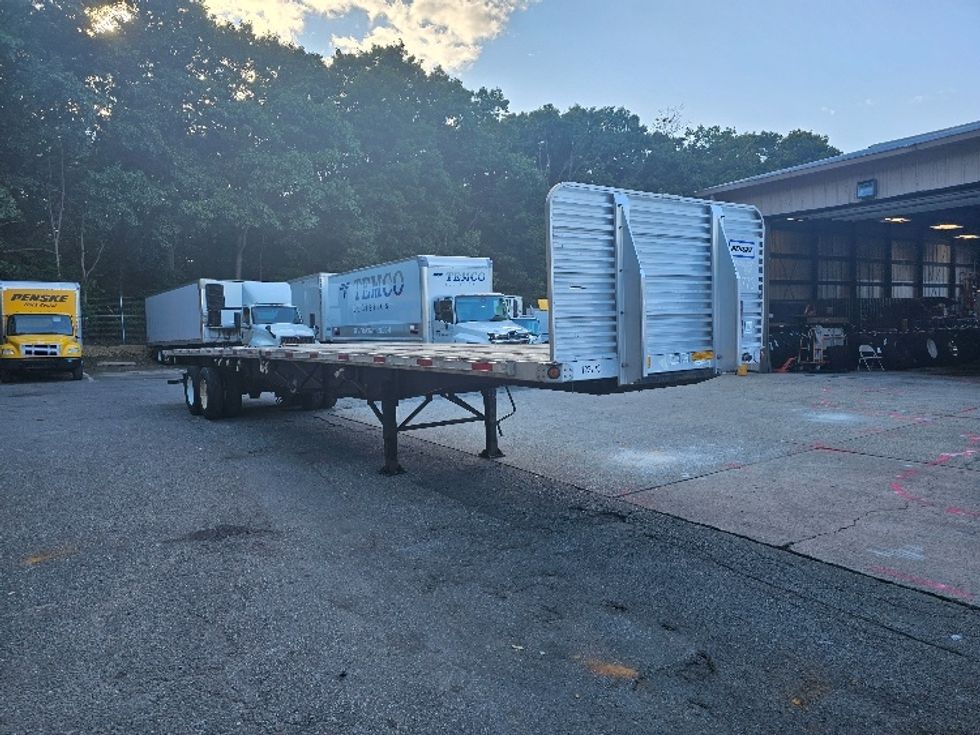 2016 Utility Trailer Flatbed Trailer