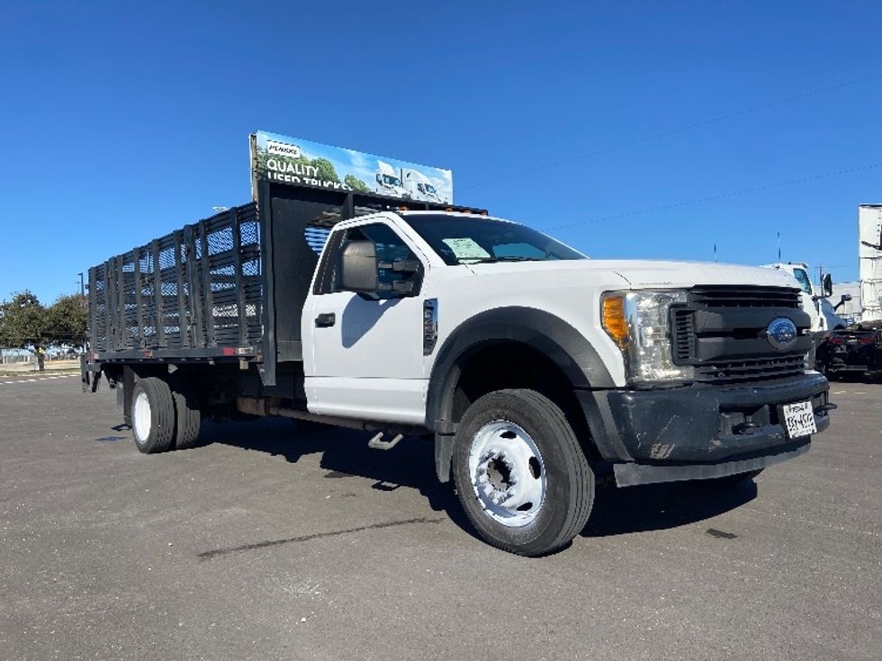 2017 Ford F450 Flatbed Truck