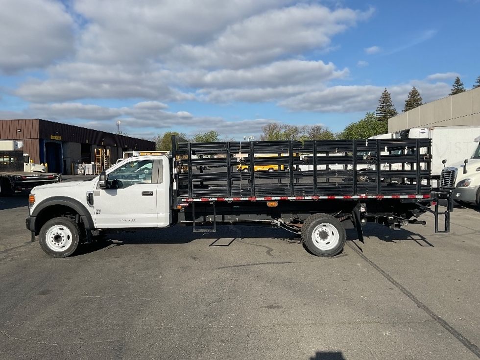 2020 Ford F450 Flatbed Truck