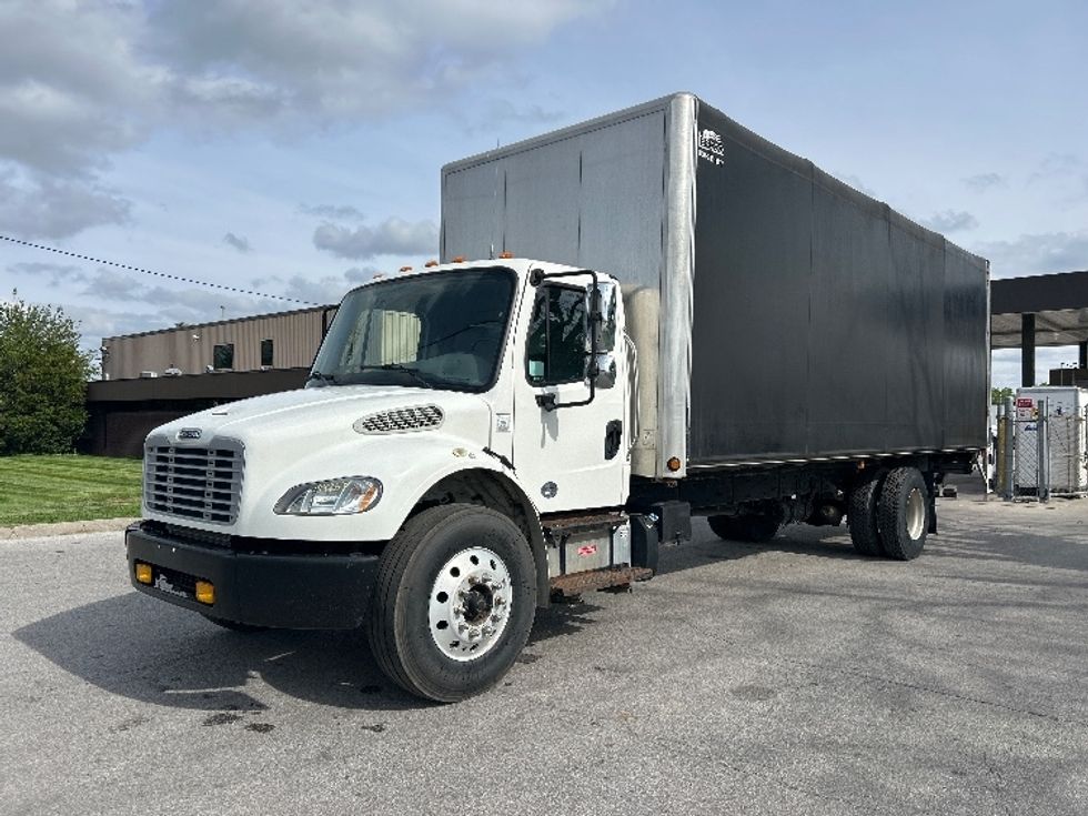2017 Freightliner M2 Flatbed Truck