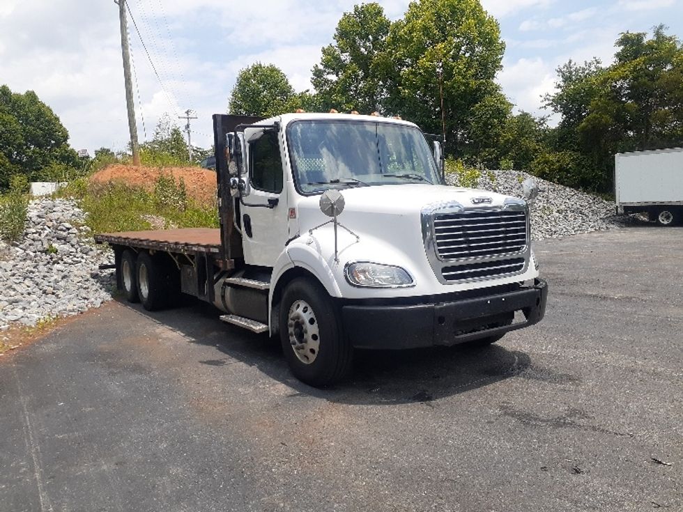 2018 Freightliner M211264S Flatbed Truck