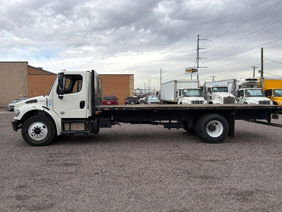 2019 Freightliner M2 Flatbed Truck