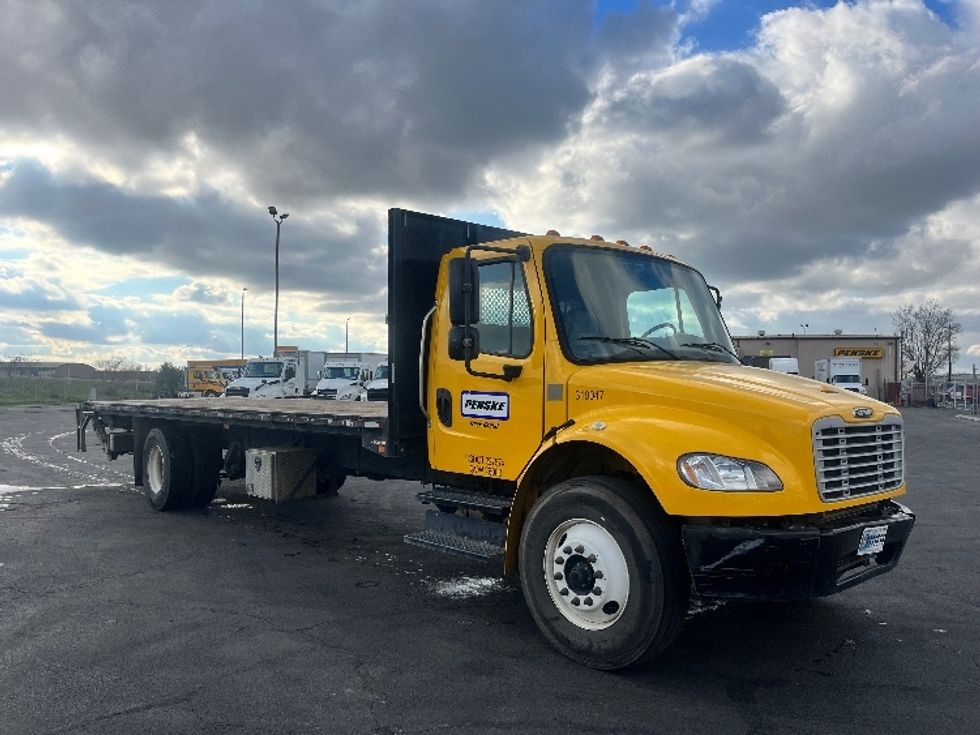 2019 Freightliner M2 Flatbed Truck