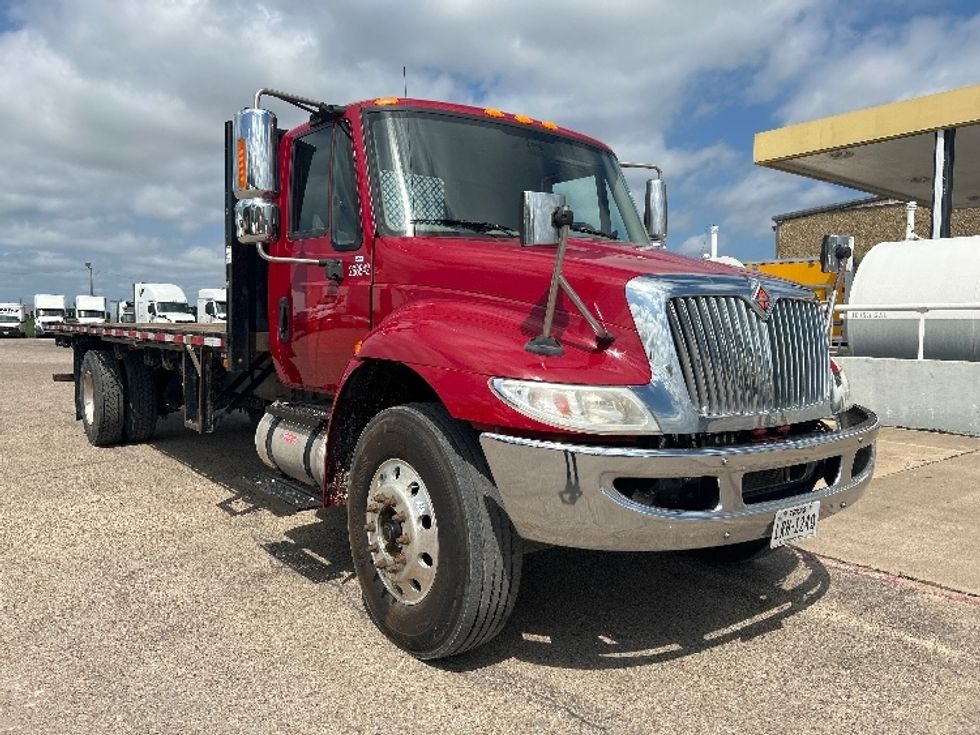2019 International 4300 Flatbed Truck