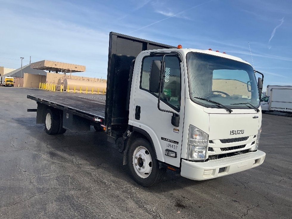 Used Isuzu Cabover Trucks for Sale - Penske Used Trucks