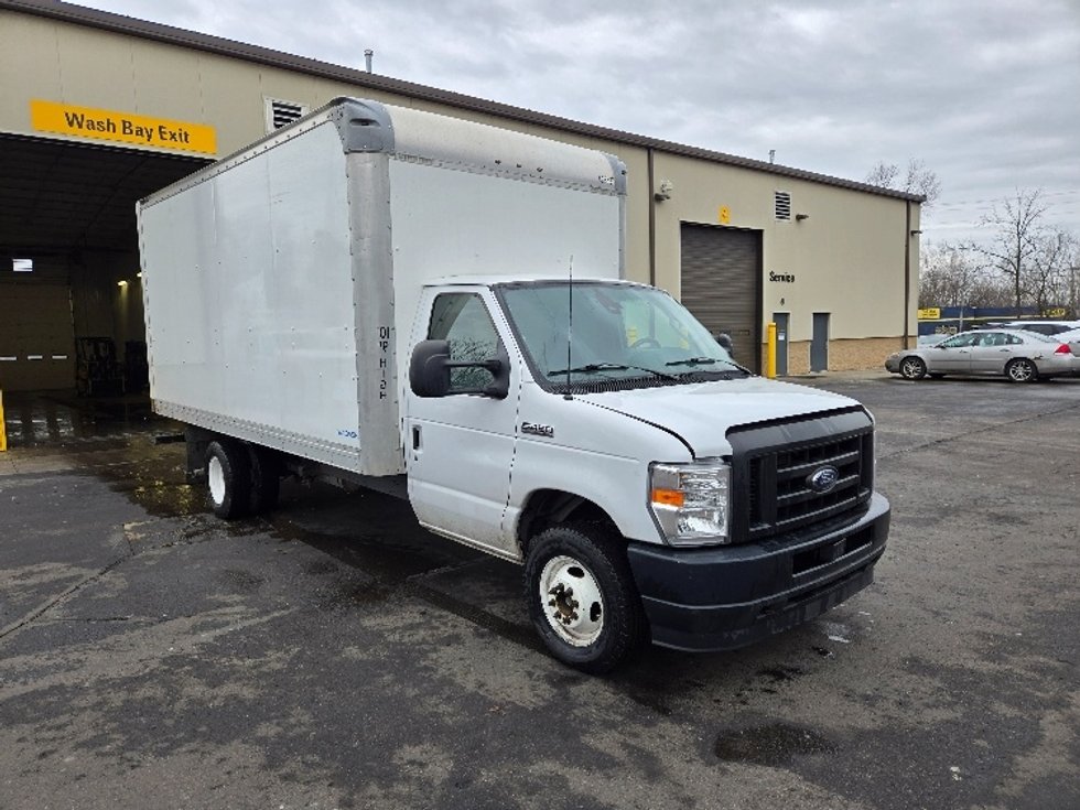 Used Light Duty Box Truck for Sale - Penske Used Trucks