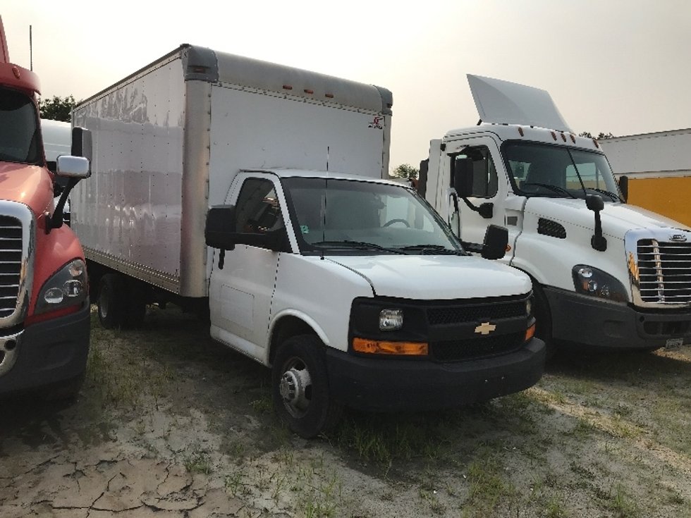 Used Chevrolet Light Duty Box Trucks for Sale - Penske Used Trucks