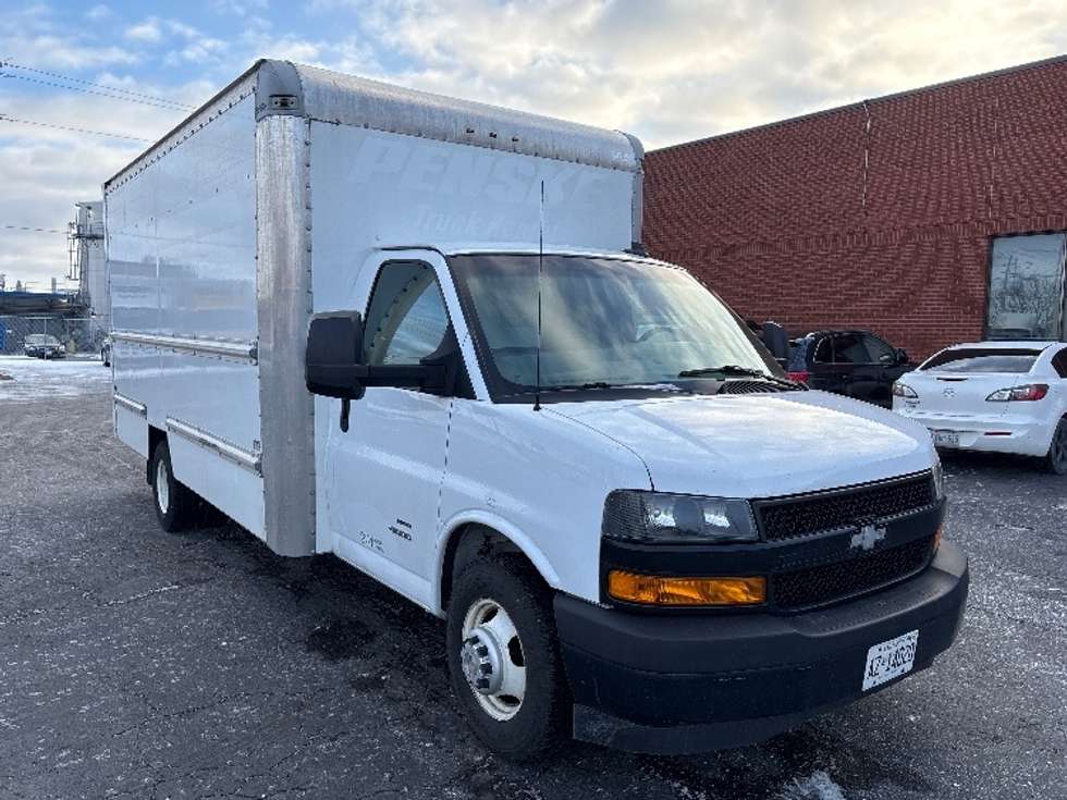 Used Chevrolet Light Duty Box Trucks for Sale - Penske Used Trucks