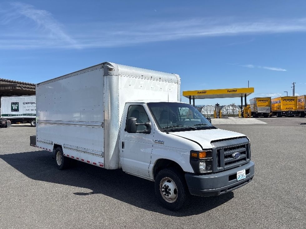 2015 Ford E350 Light Duty Box Truck