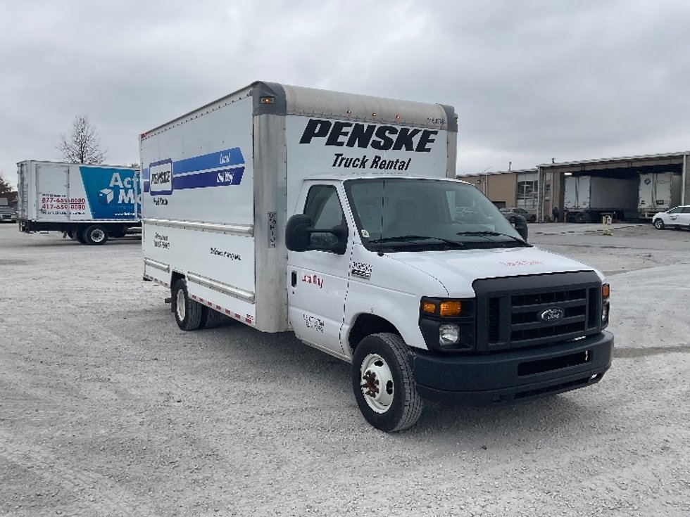 Used Light Duty Box Trucks for Sale - Penske Used Trucks