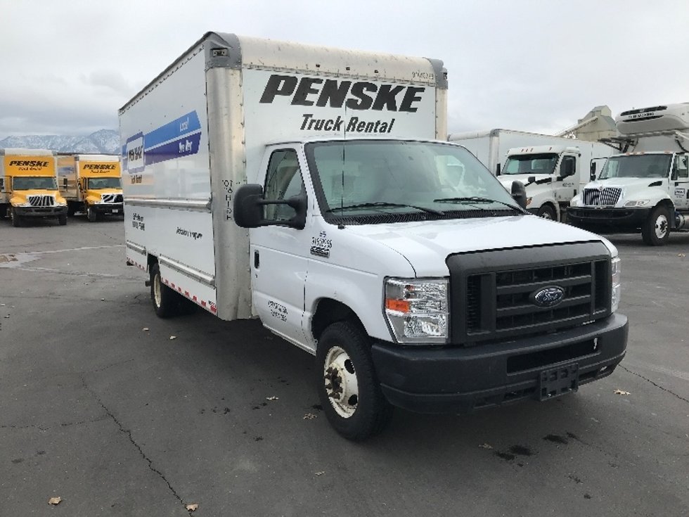 Used Light Duty Box Trucks for Sale - Penske Used Trucks