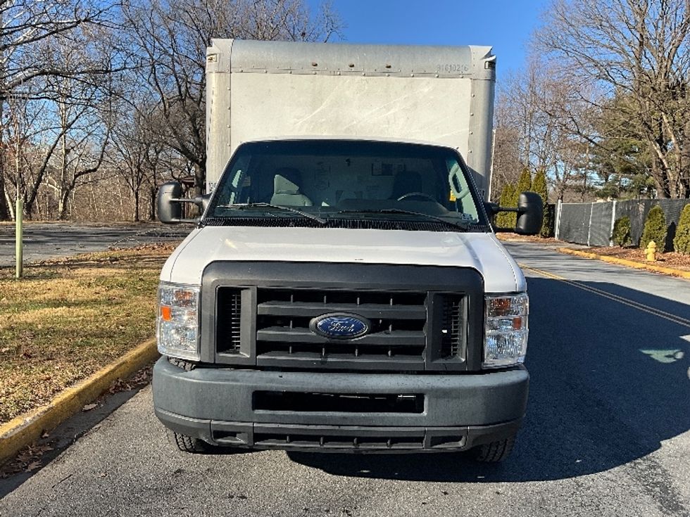 2018 Ford E350 Light Duty Box Truck