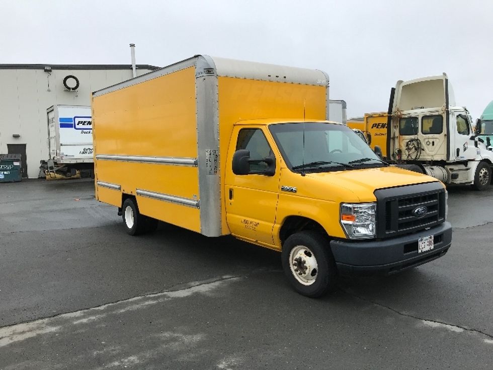 2018 Ford E450 Light Duty Box Truck