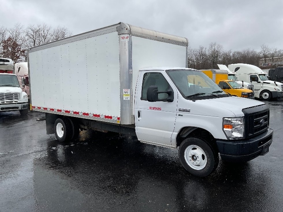 Used Ford Light Duty Box Trucks for Sale in PA - Penske Used Trucks