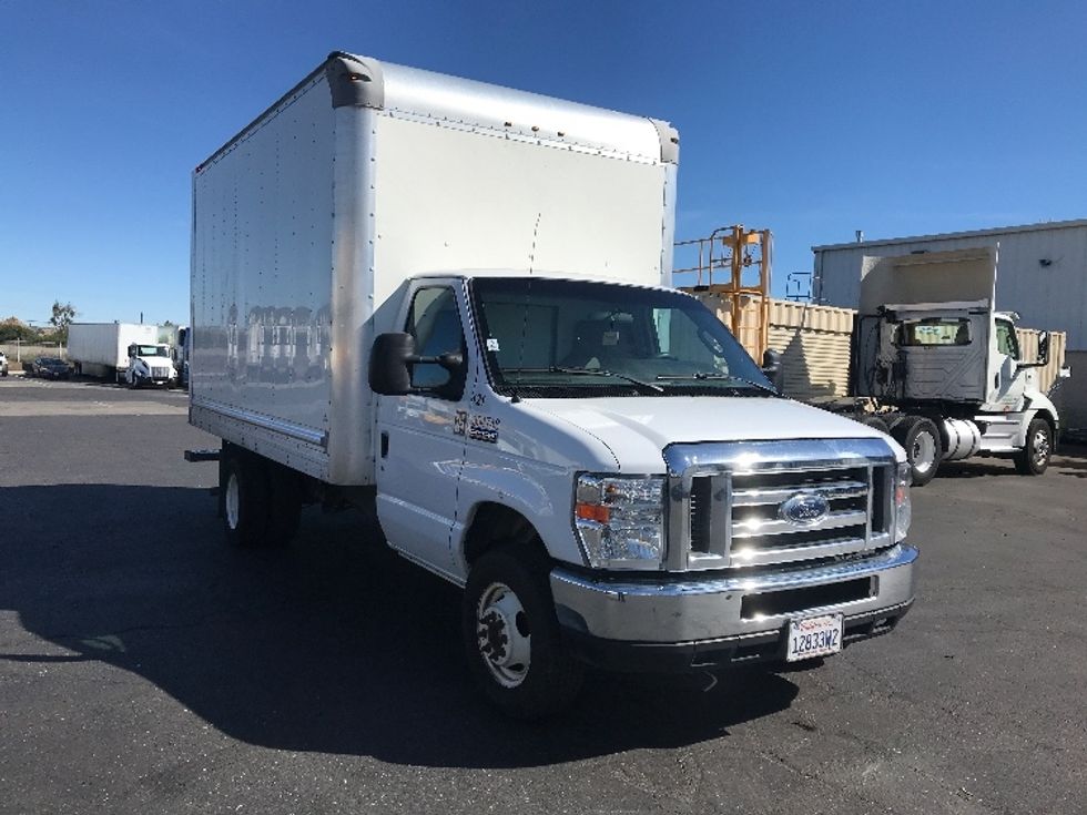 2019 Ford E450 Light Duty Box Truck