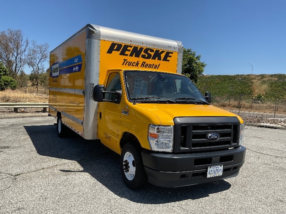 Used Light Duty Box Trucks for Sale in CA - Penske Used Trucks