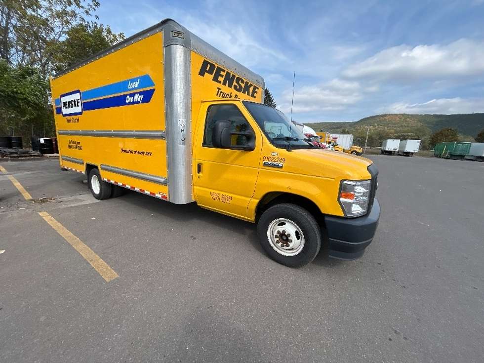 Used Ford Cargo Vans for Sale - Penske Used Trucks