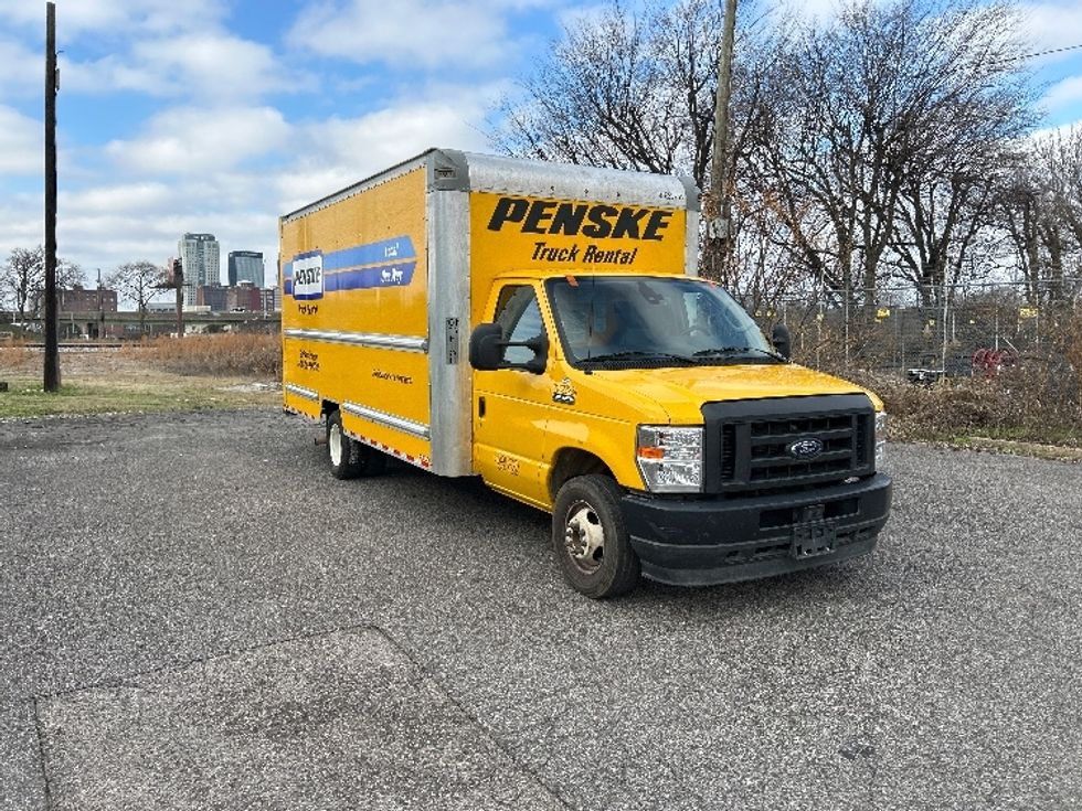 2022 Ford E350 Light Duty Box Truck