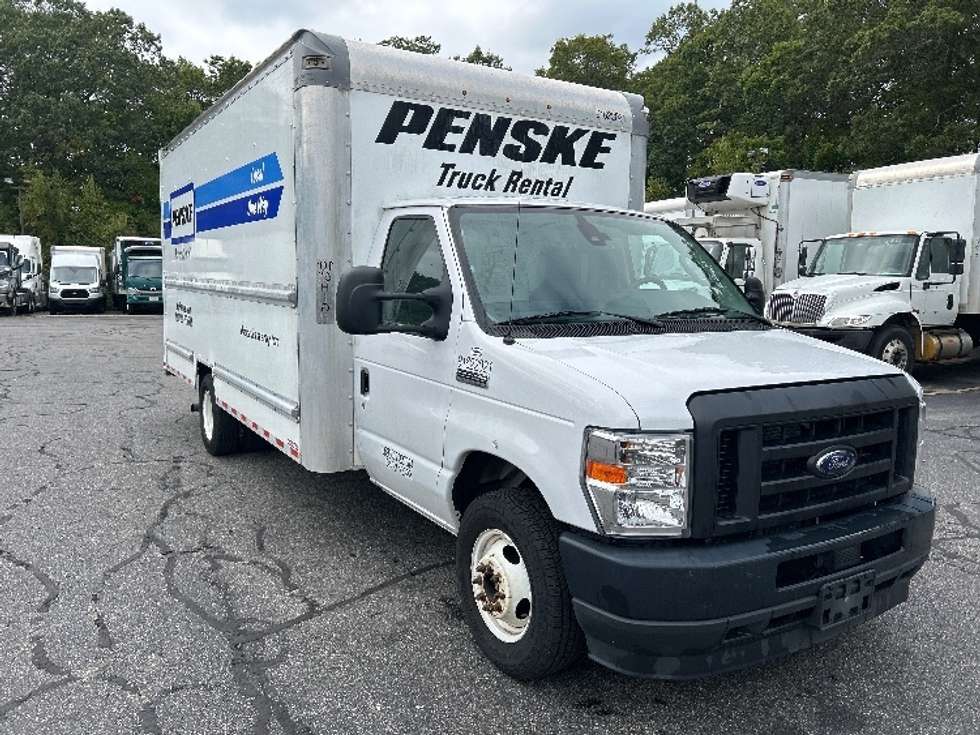 Used Ford Cargo Vans for Sale - Penske Used Trucks