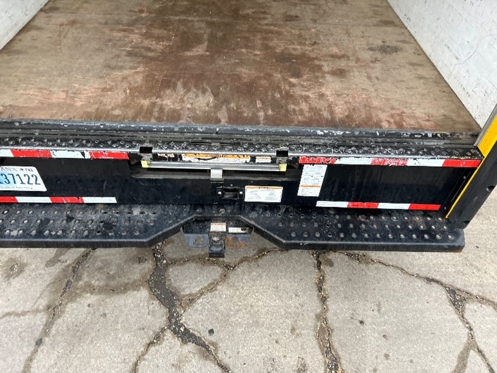 2022 Ford E350 Light Duty Box Truck