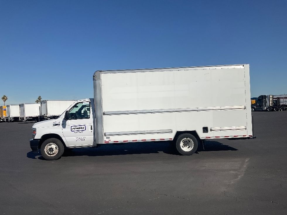 2022 Ford E350 Light Duty Box Truck