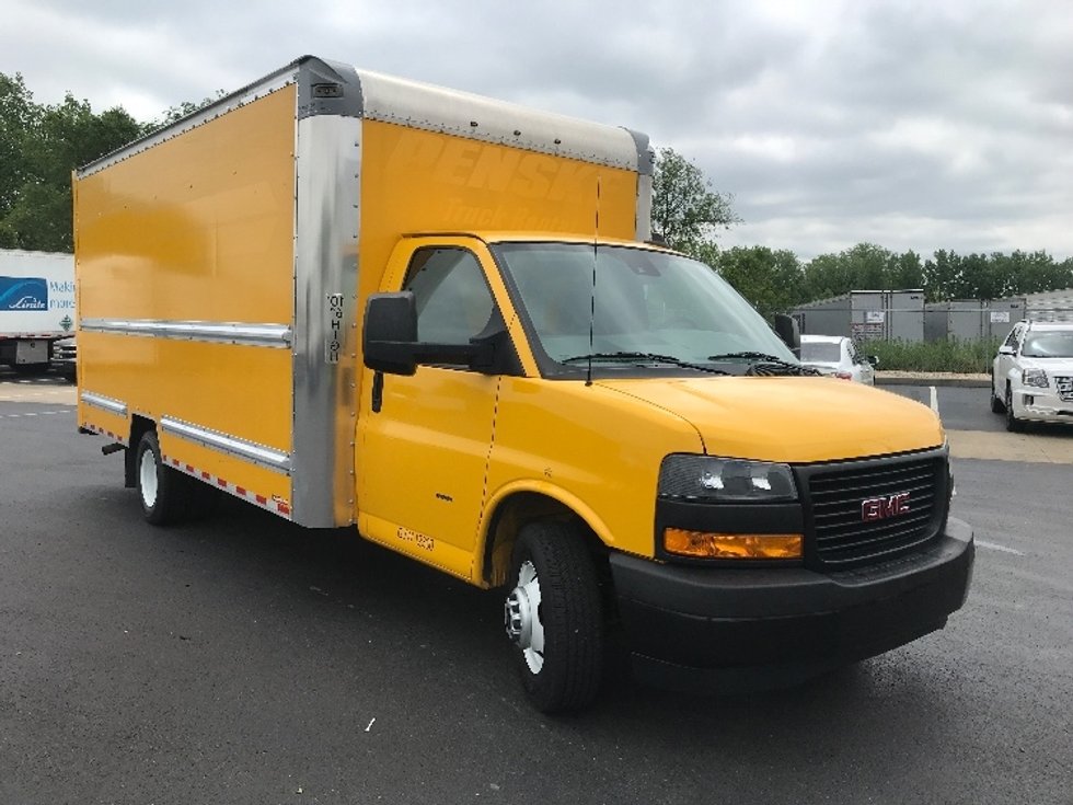 Used GMC Light Duty Box Trucks for Sale - Penske Used Trucks