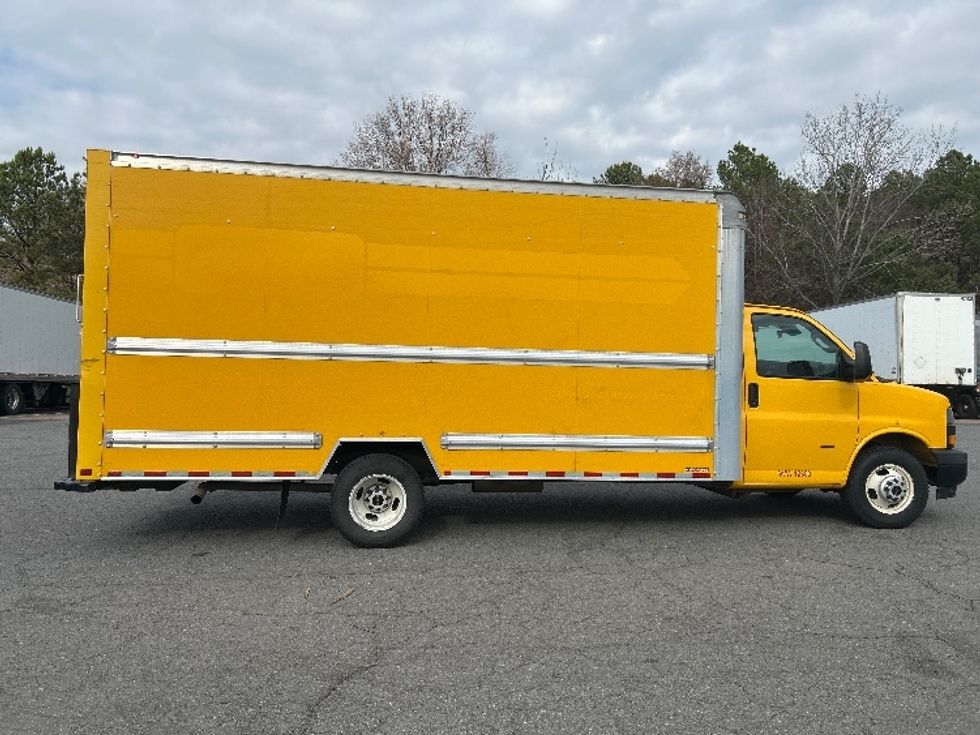 2019 GMC Savana G33903 Light Duty Box Truck