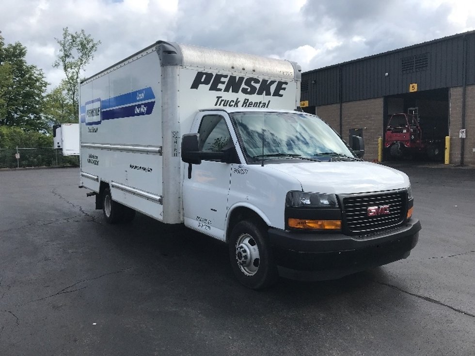 Used Light Duty Box Trucks for Sale in NY - Penske Used Trucks