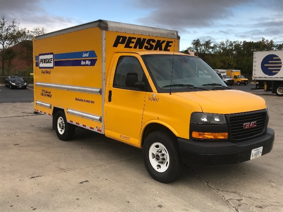 Used Light Duty Box Trucks for Sale in IL - Penske Used Trucks