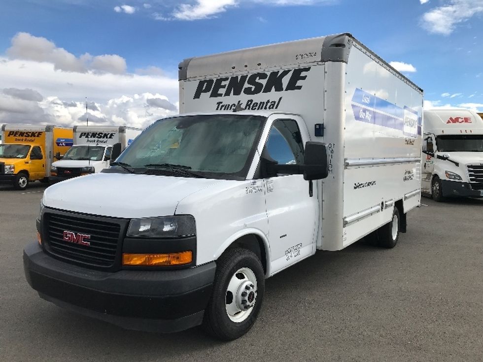 Used Light Duty Box Trucks for Sale in AZ - Penske Used Trucks