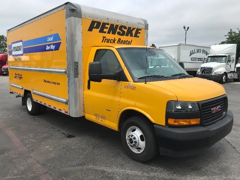 Used GMC Light Duty Box Trucks for Sale in TX - Penske Used Trucks