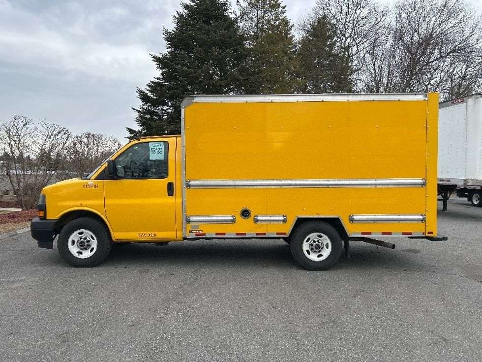 2021 GMC Savana G33503 Light Duty Box Truck
