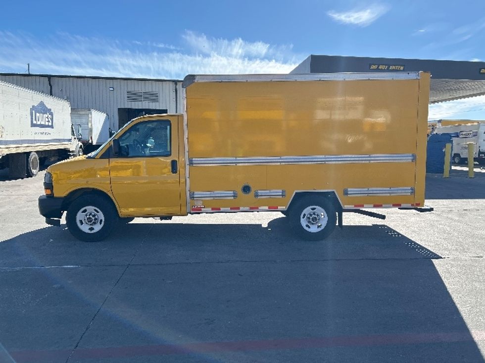 2021 GMC Savana G33503 Light Duty Box Truck