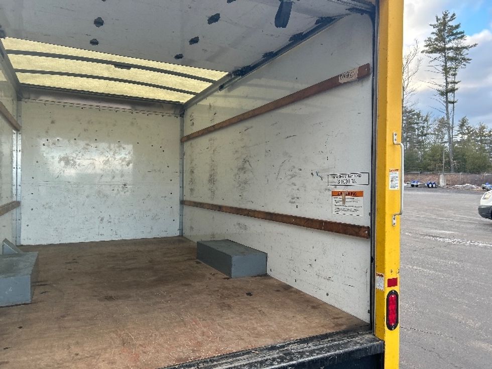 2021 GMC Savana G33503 Light Duty Box Truck