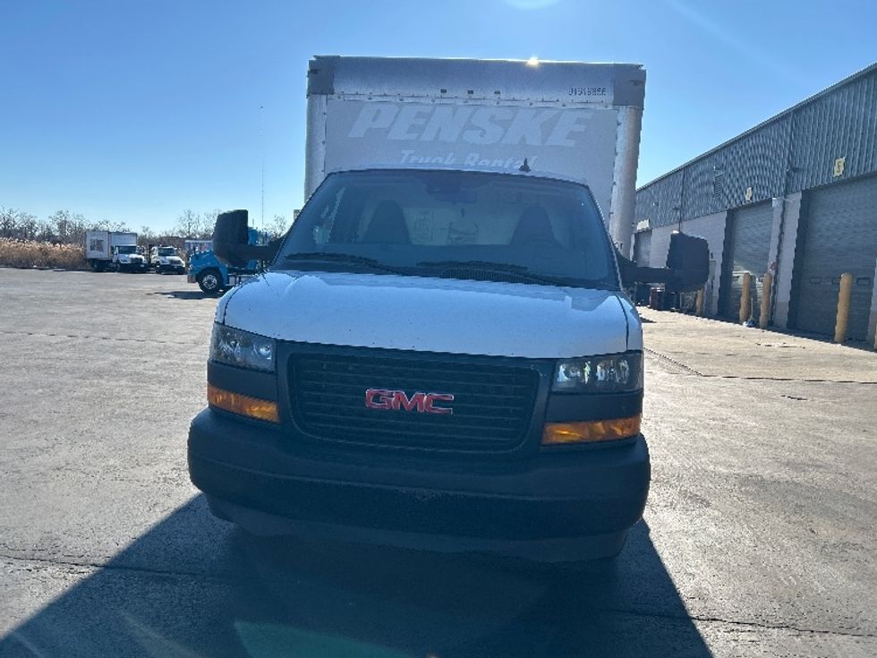 2021 GMC Savana G33903 Light Duty Box Truck