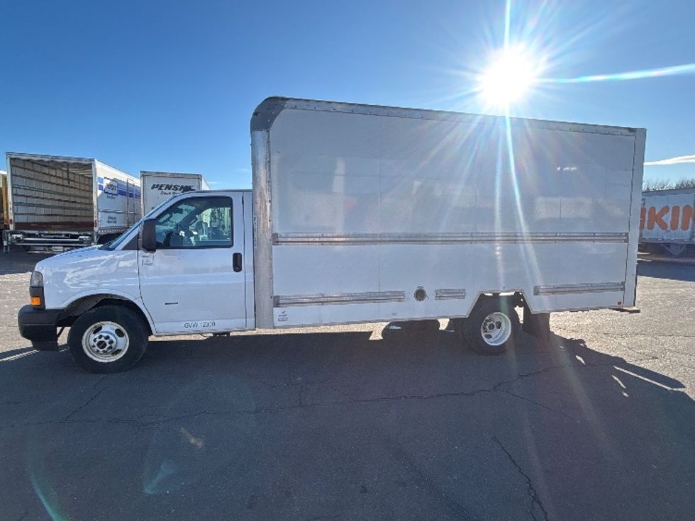 2021 GMC Savana G33903 Light Duty Box Truck