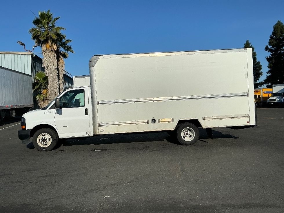 2021 GMC Savana G33903 Light Duty Box Truck