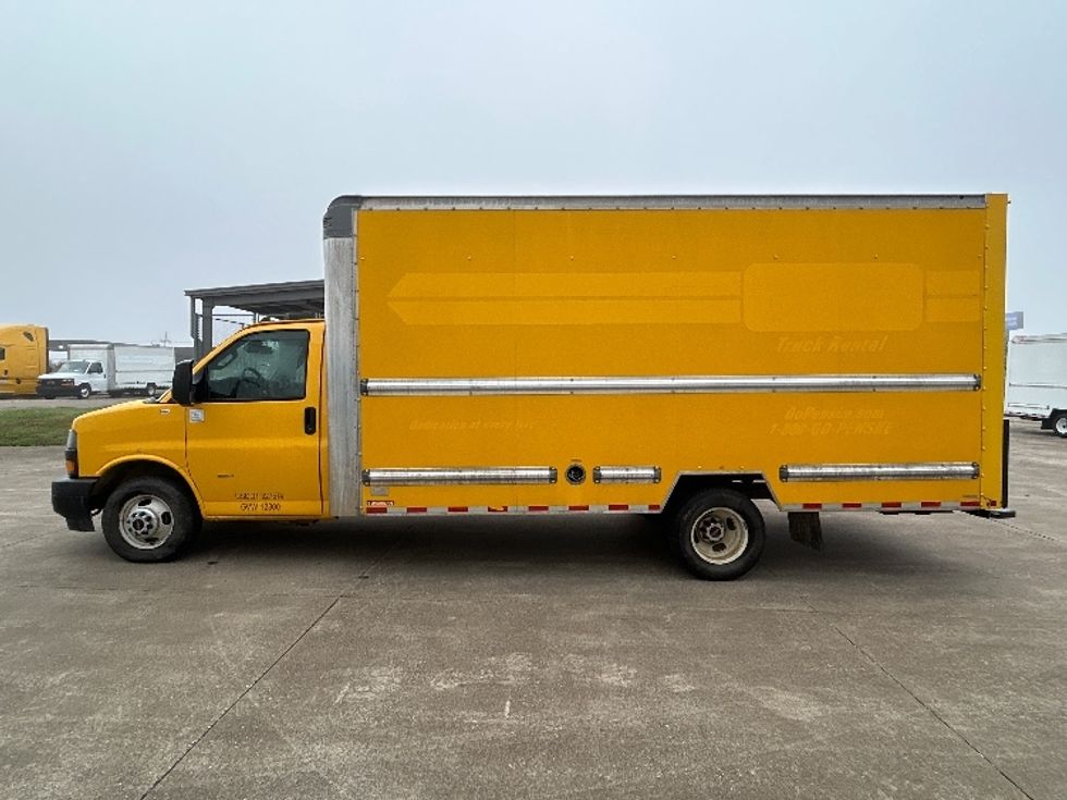 2022 GMC Savana G33903 Light Duty Box Truck