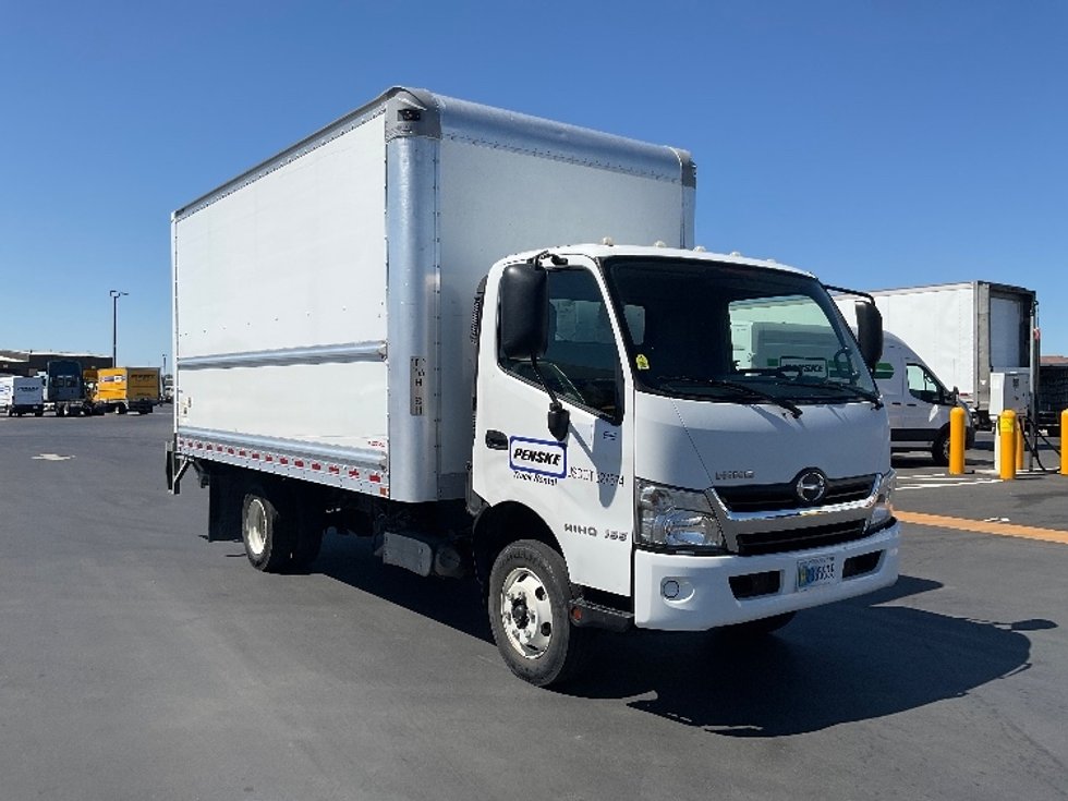Used Light Duty Box Trucks for Sale in CA - Penske Used Trucks
