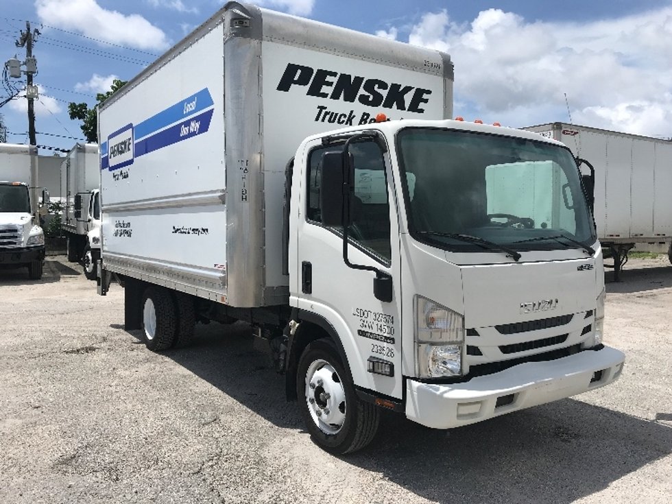 Used Isuzu Cabover Trucks for Sale in FL - Penske Used Trucks