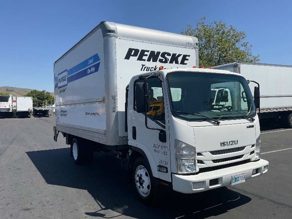 Used Isuzu Cabover Trucks for Sale in CA - Penske Used Trucks