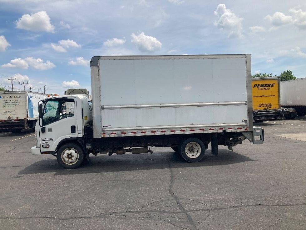 2018 Isuzu NPR EFI Light Duty Box Truck