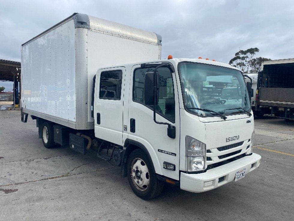 Used Light Duty Box Trucks for Sale in CA - Penske Used Trucks
