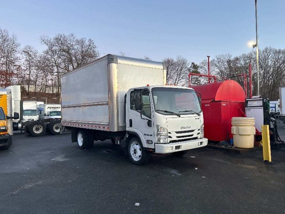 Used Light Duty Box Trucks for Sale - Penske Used Trucks