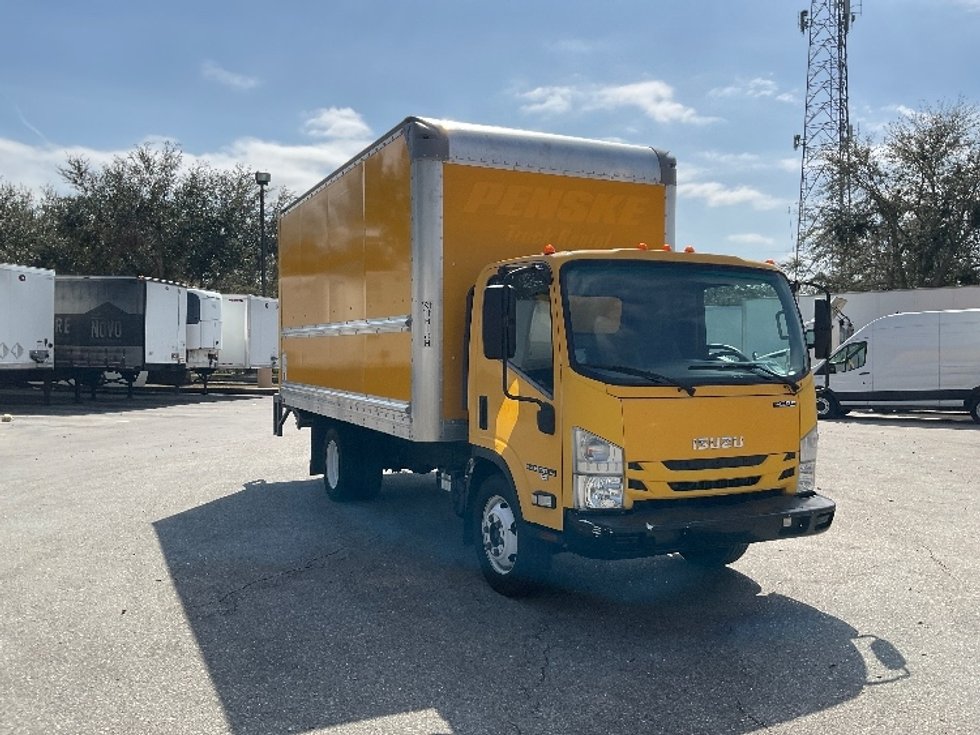 Used Light Duty Box Trucks for Sale - Penske Used Trucks