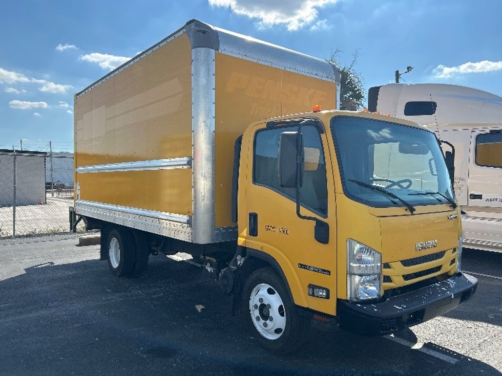 Used Light Duty Box Trucks for Sale - Penske Used Trucks