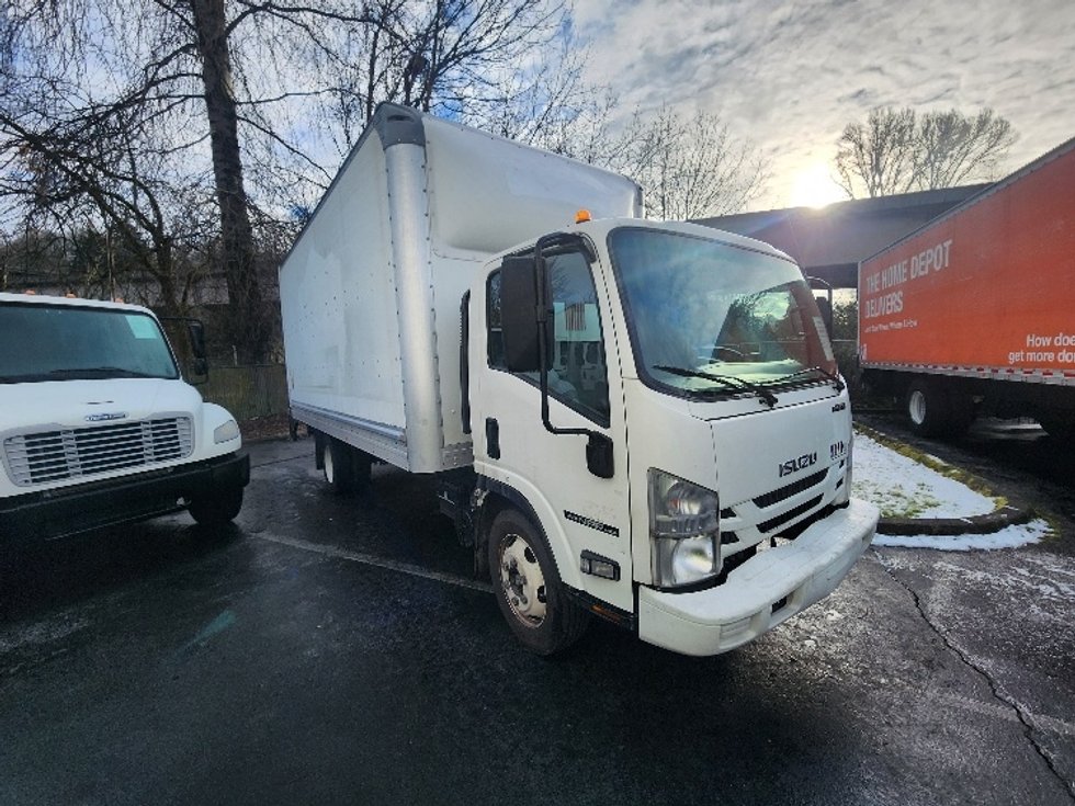 Used Light Duty Box Trucks for Sale - Penske Used Trucks