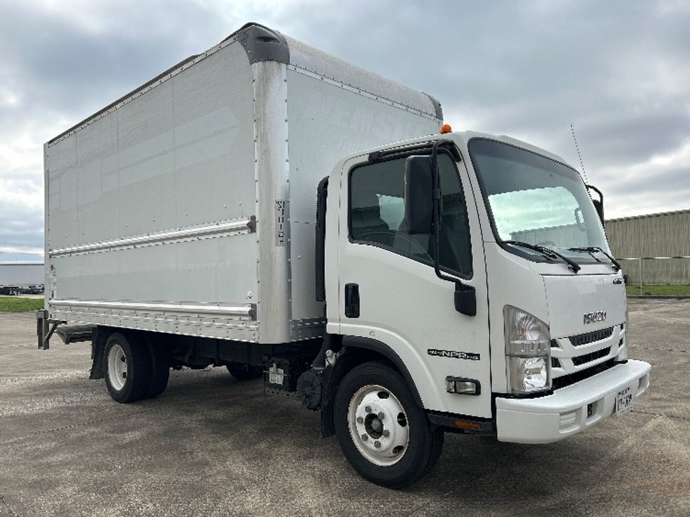 Used Light Duty Box Trucks for Sale - Penske Used Trucks