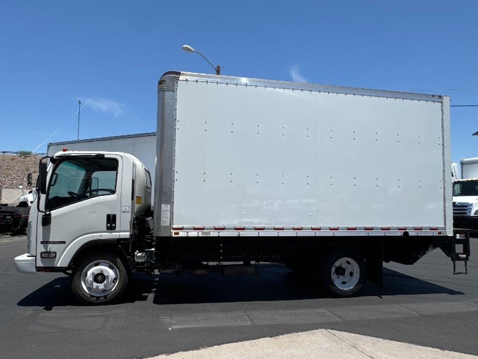 2020 Isuzu NPR EFI Light Duty Box Truck