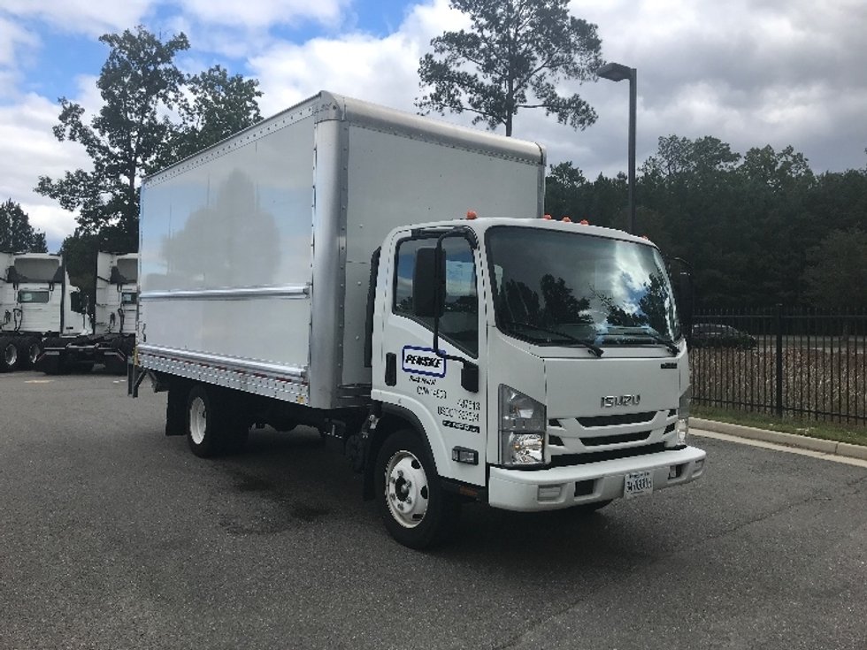 Used Light Duty Box Trucks for Sale in VA - Penske Used Trucks